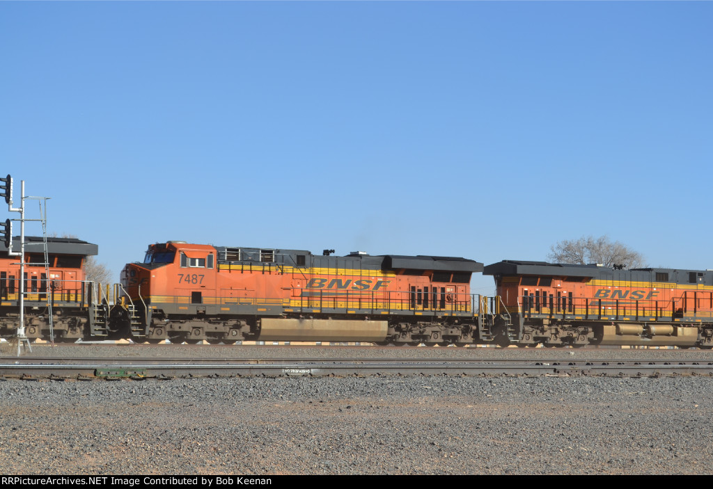 BNSF 7487
